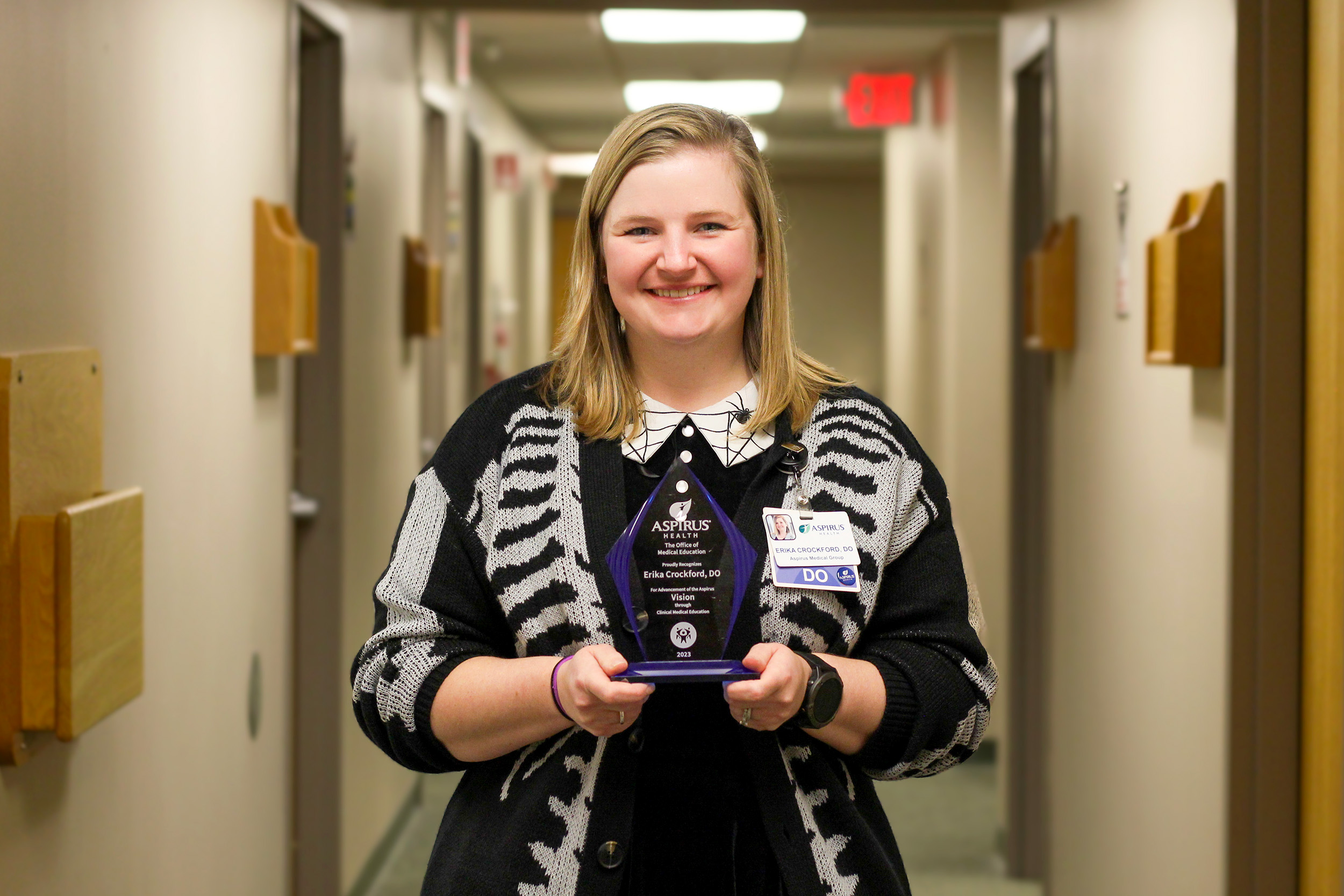 Dr. Erika Crockford Receives OME Vision Award | Press Room | Aspirus ...